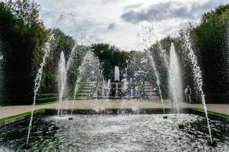 10 Photos that will make you want to visit Versailles in the fall