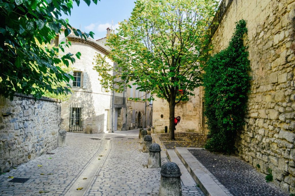 Exploring the charming and quiant medieval town of Uzès in Provence