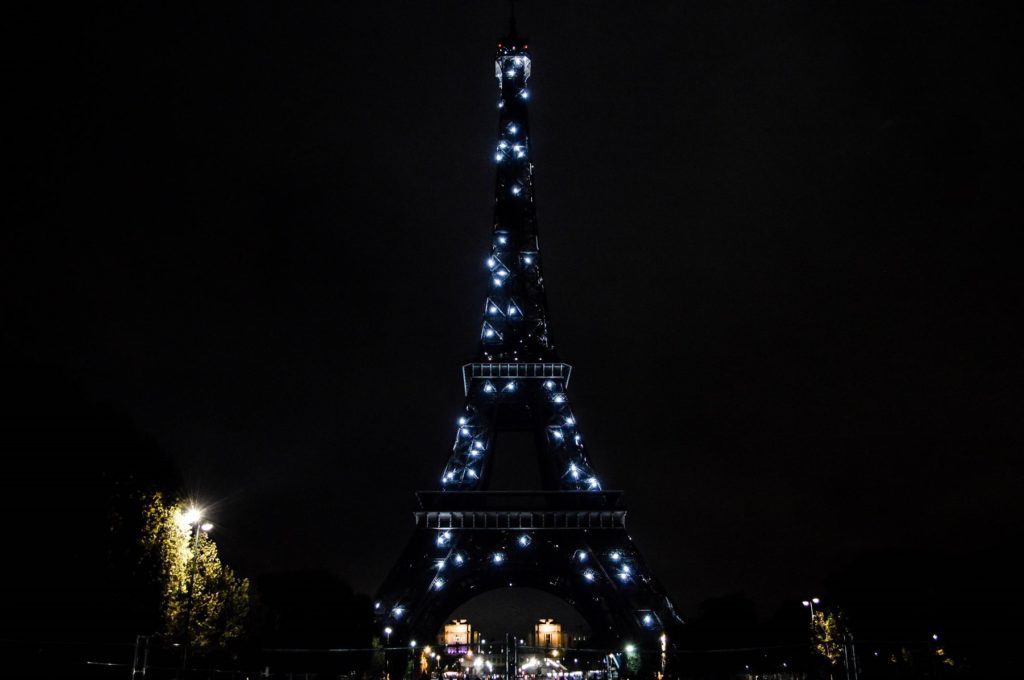 21 photos of Paris at night to inspire your next visit - Simply Blessed Shy
