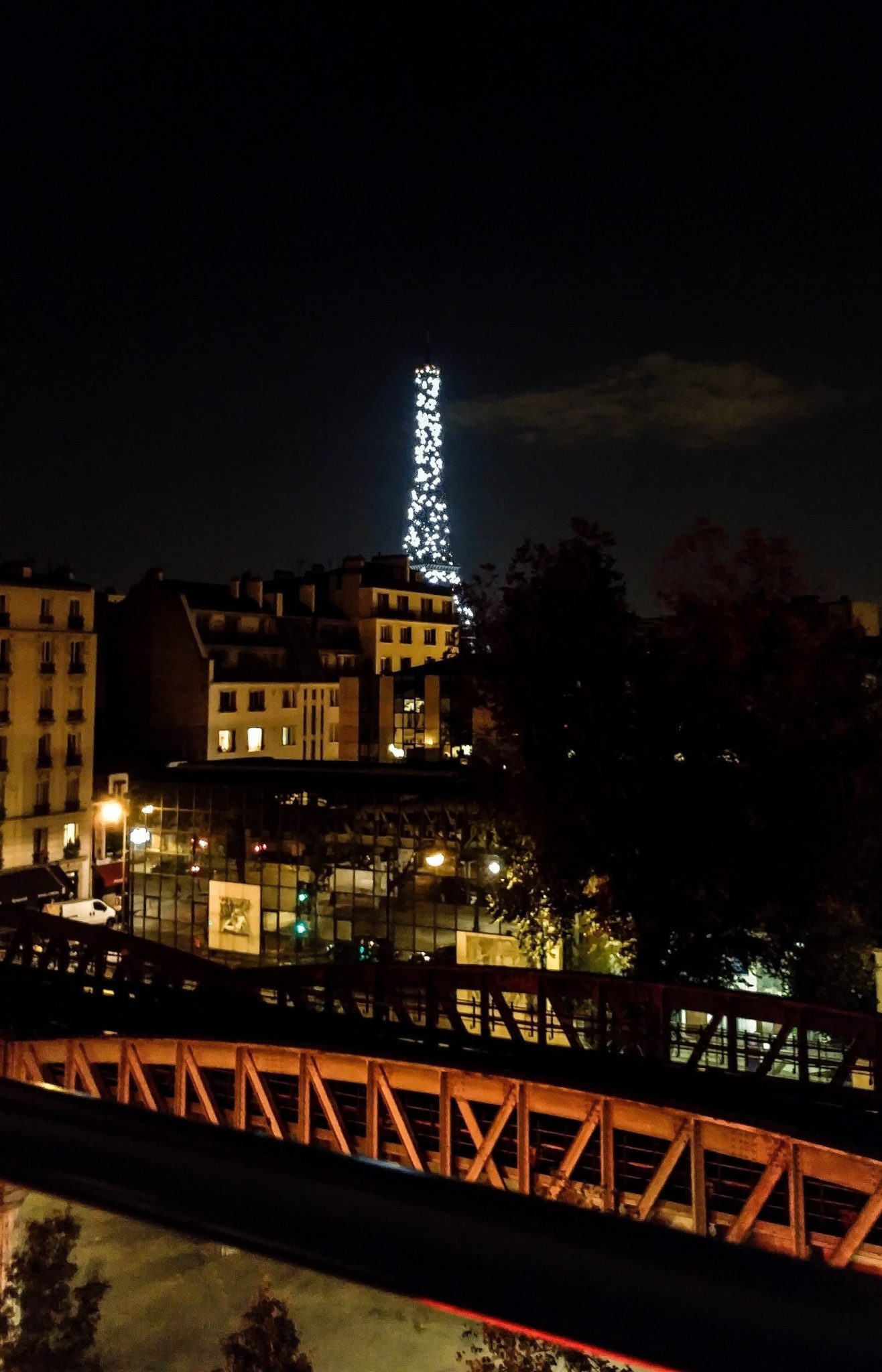 21 photos of Paris at night to inspire your next visit - Simply Blessed Shy