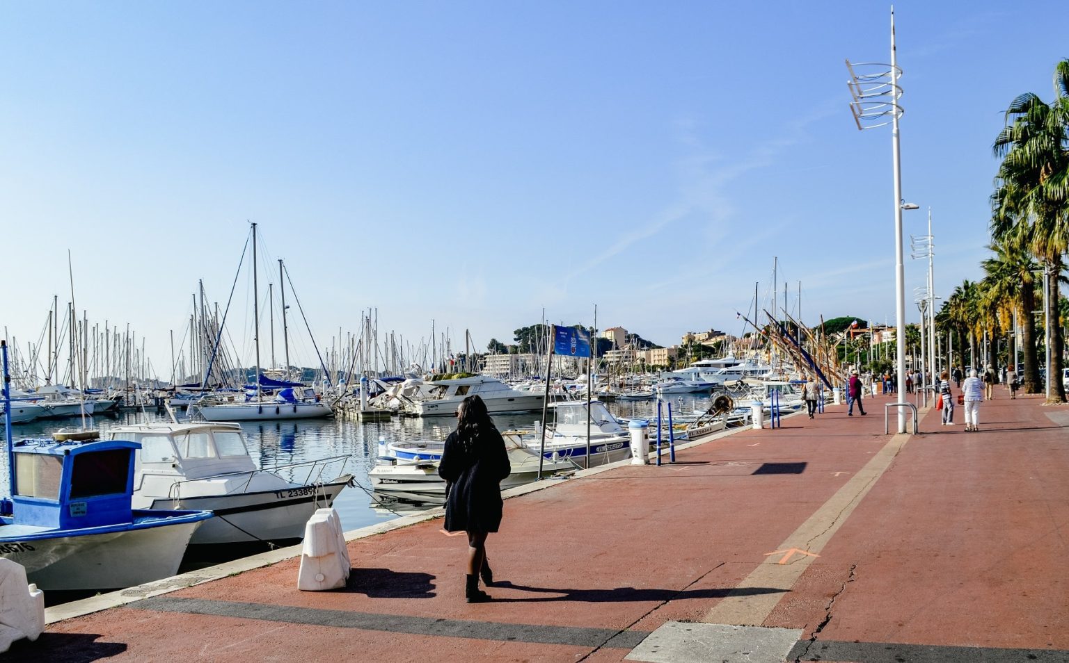 A stroll through Bandol - Simply Blessed Shy