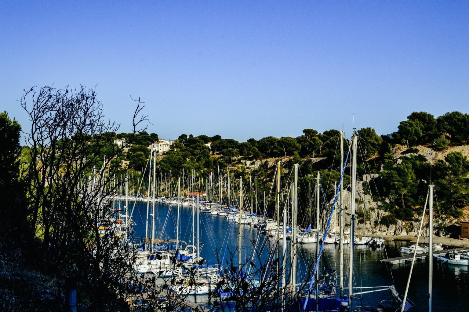 A trip to Cassis, a colourful harbor town in Provence - Simply Blessed Shy